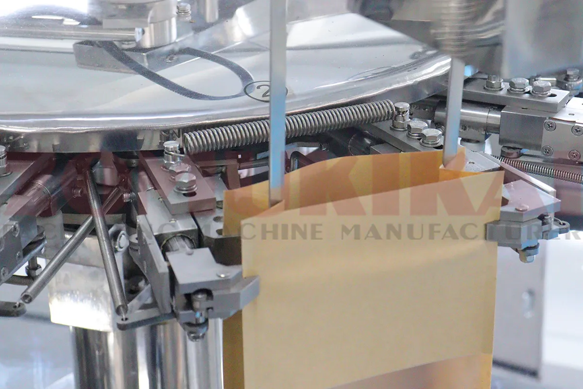 Gusset bag packaging machine | ZOMUKIKAI Blog